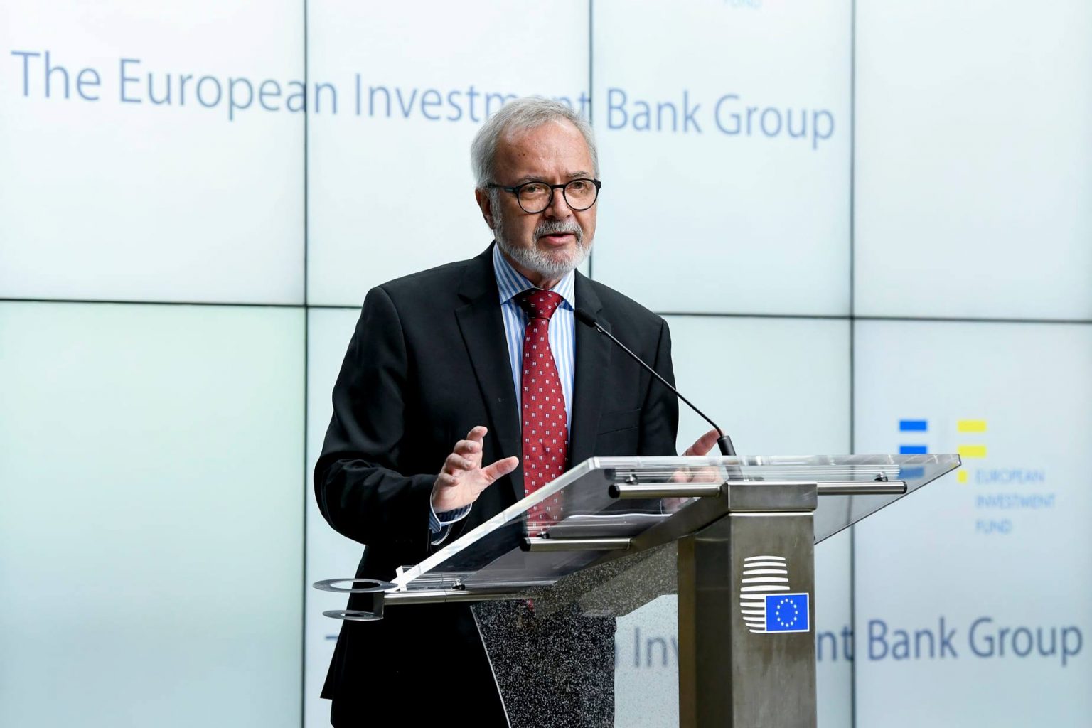 EIB President welcomes COVAX vaccine deliveries in 100 countries - EU ...