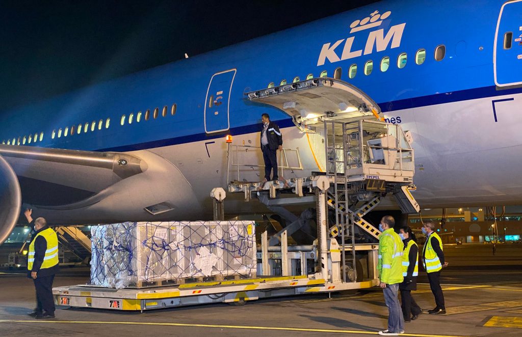 First COVAX delivery arrives in Egypt - EU Neighbours