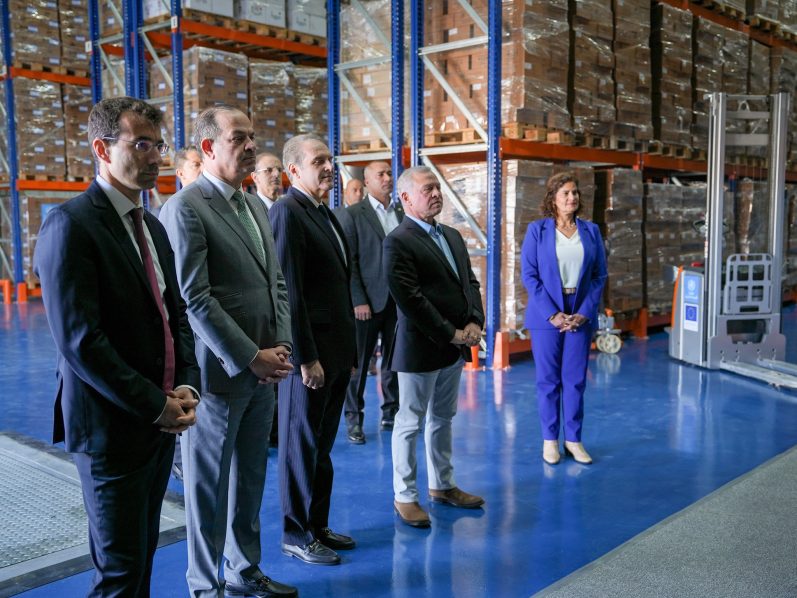 Jordan's Ministry of Health opens the first advanced central warehouse ...